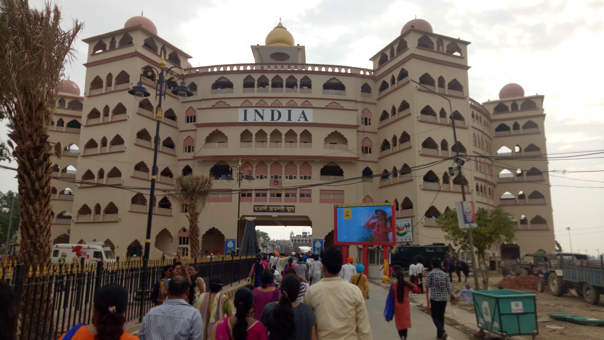 Golden Temple Tour Package with Travel Guide - HelloVisit